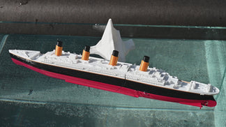 The 16" Submersible Titanic Dream Model Set with Iceberg
