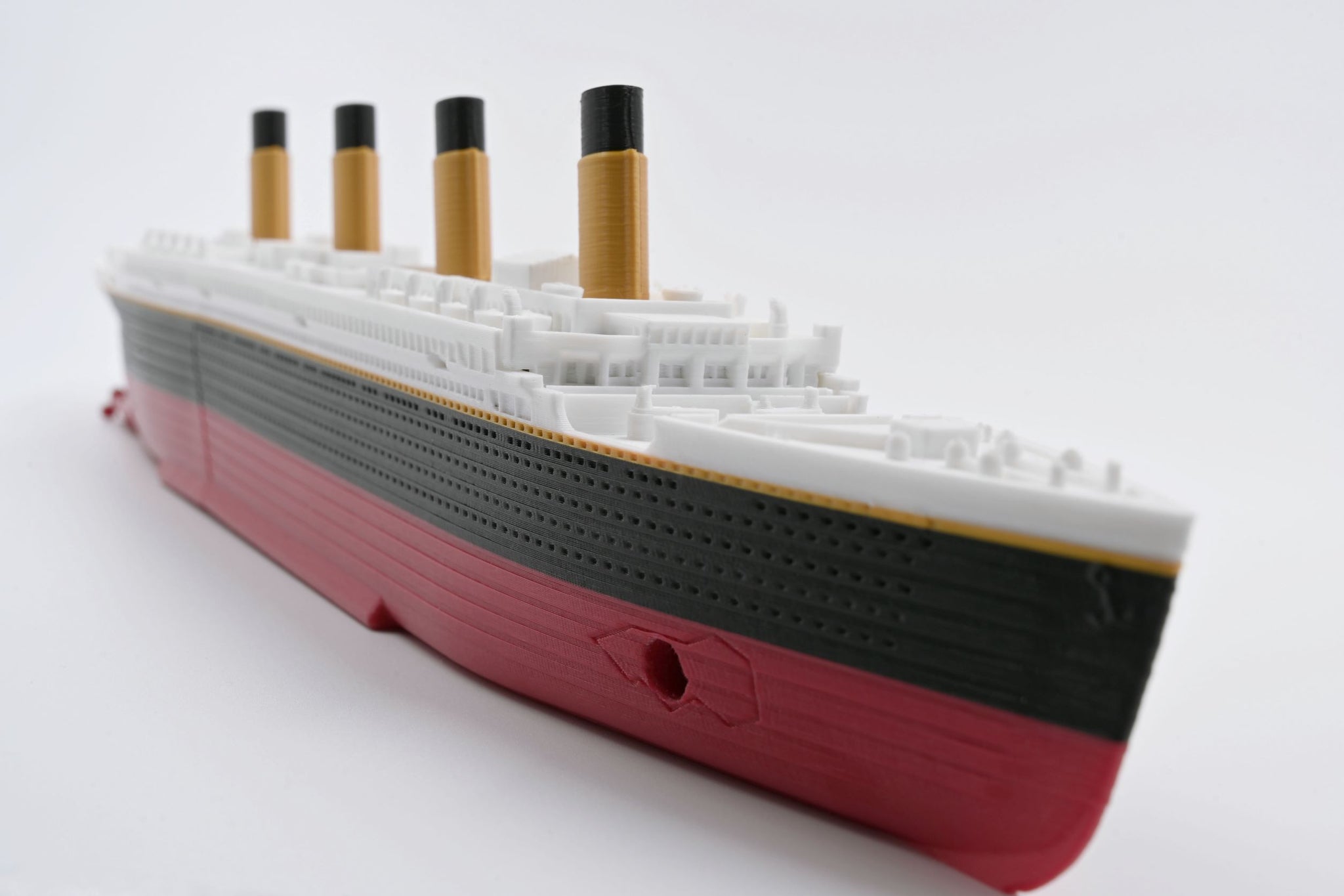 16" Submersible Two-Stage Sinking Titanic Model | Titanic Dream
