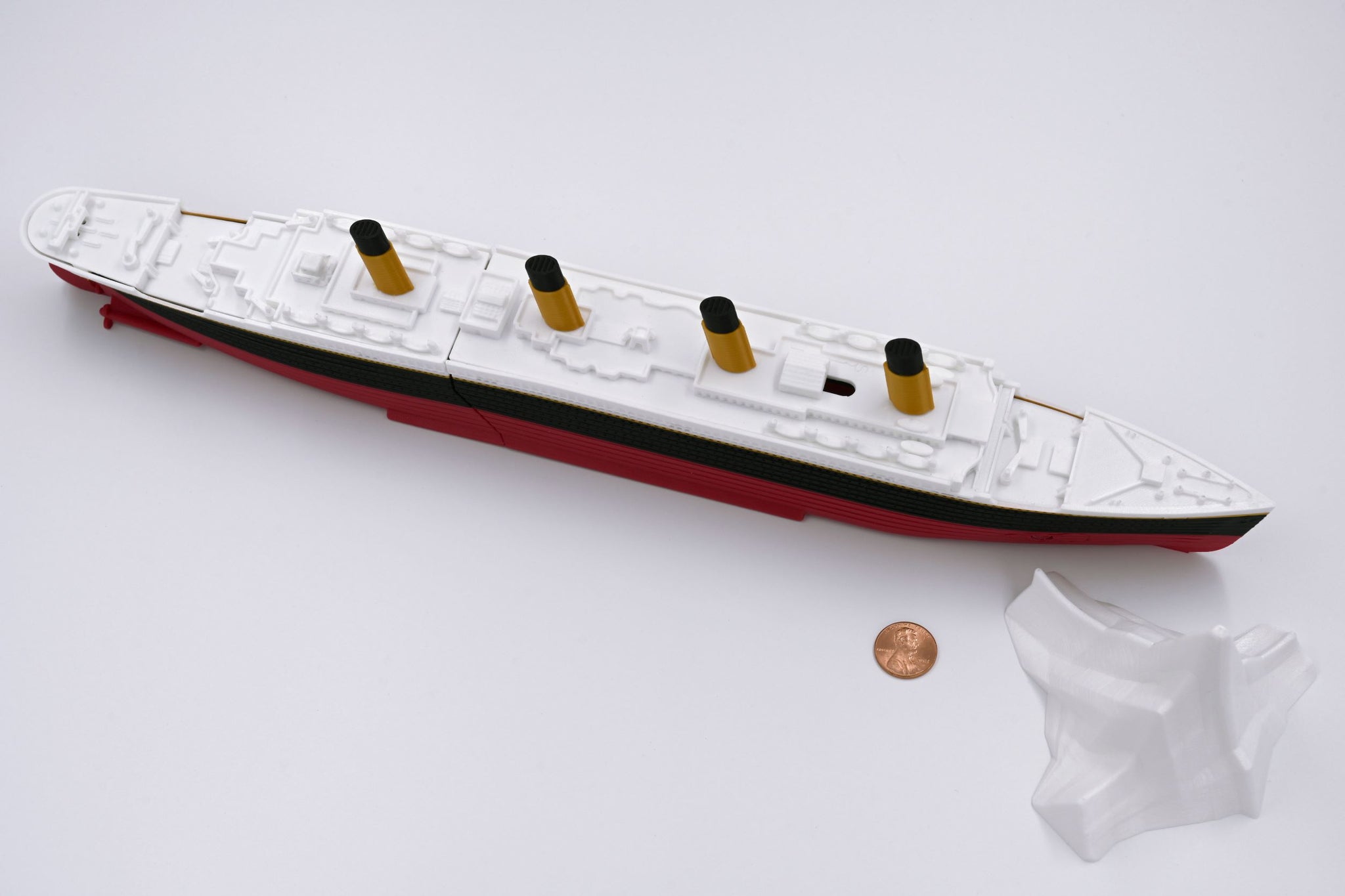 16" Submersible Two-Stage Sinking Titanic Model | Titanic Dream